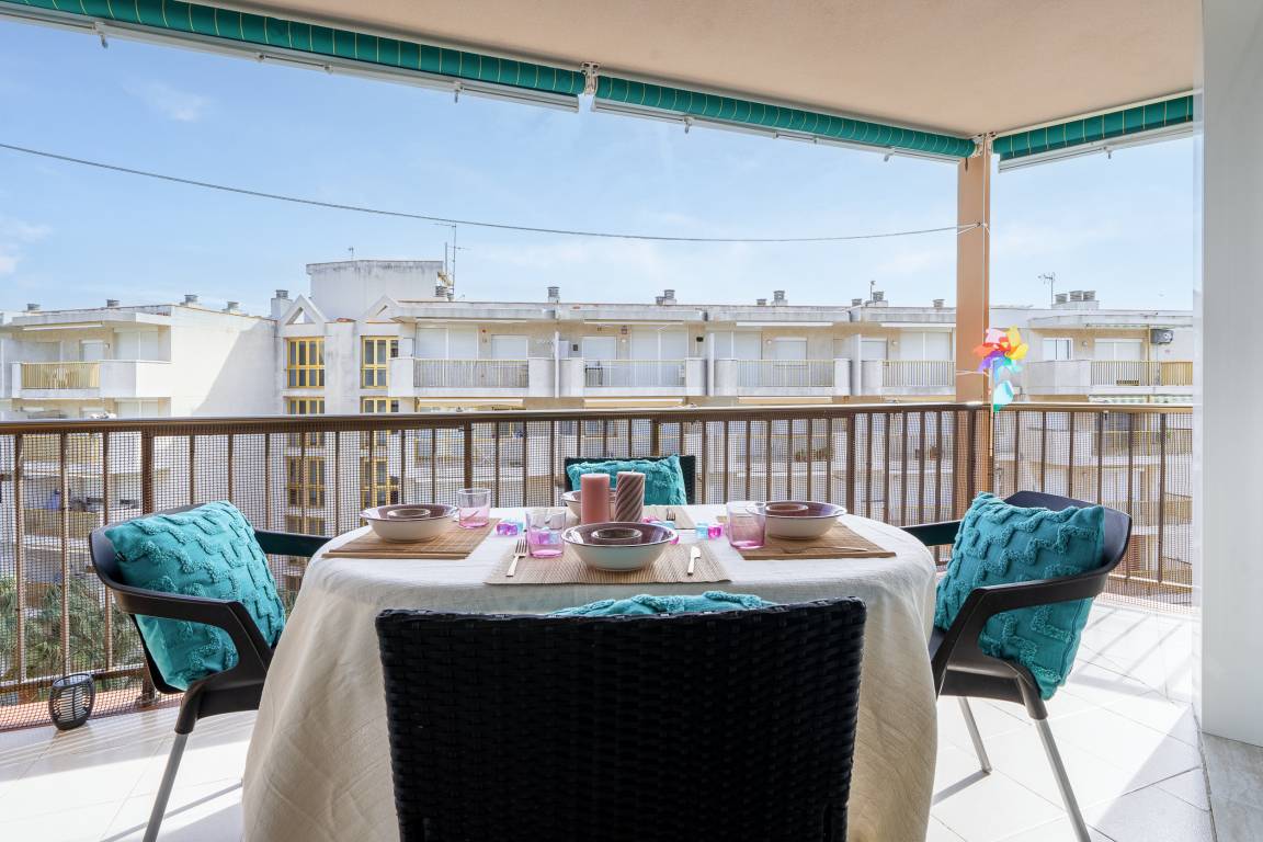 70 M² Apartamento ∙ 3 Habitaciones ∙ 6 Huéspedes - Tarragona