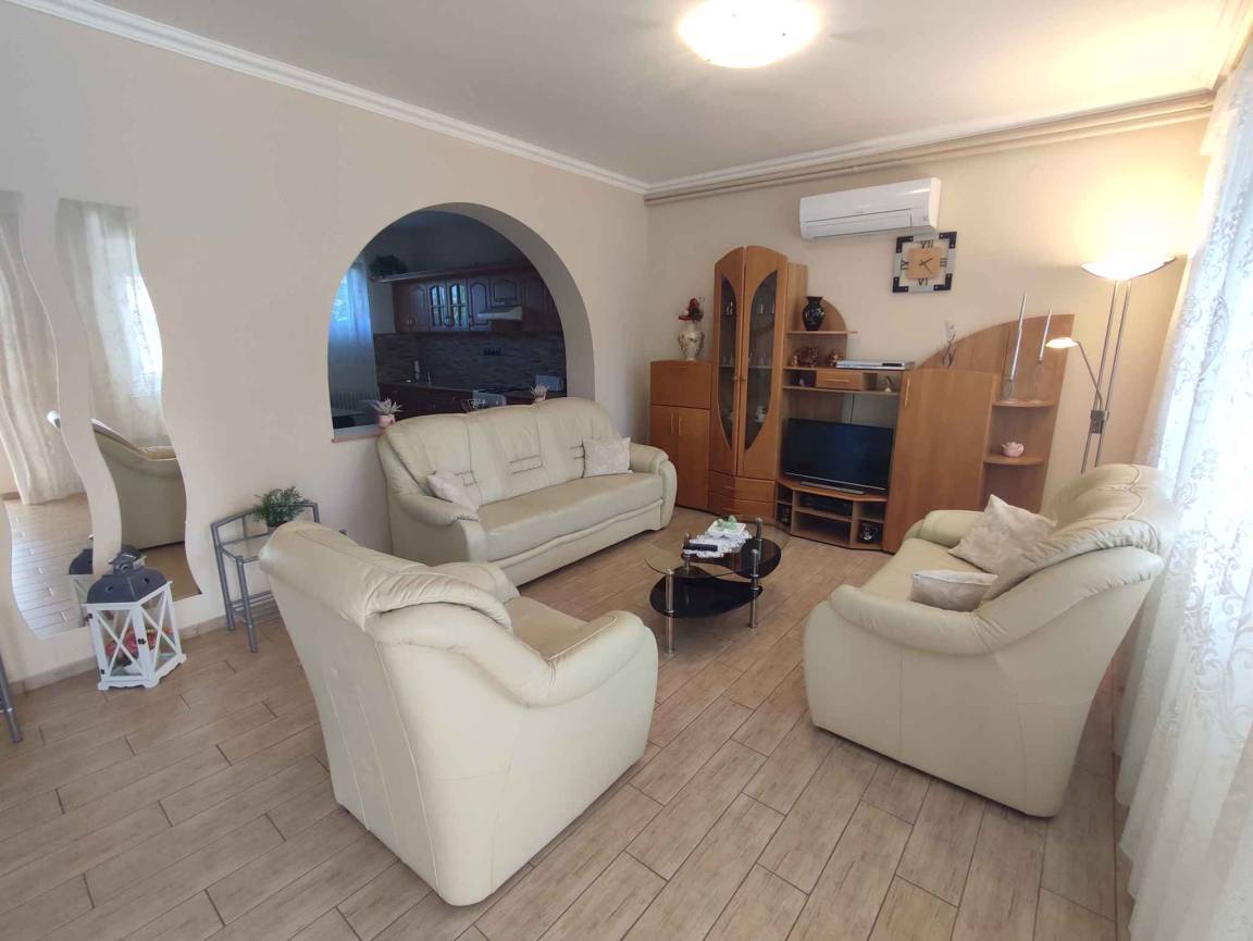90 M² Apartment ∙ 2 Bedrooms ∙ 5 Guests - Siófok