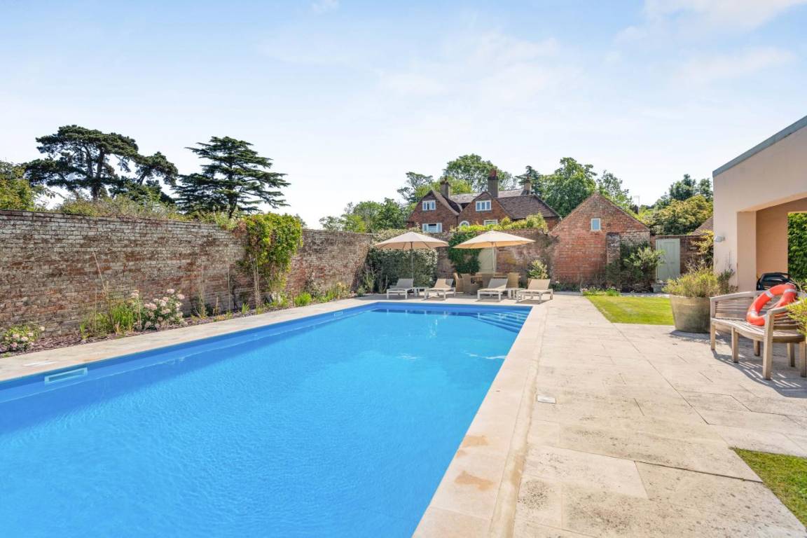 Cottage ∙ 2 Bedrooms ∙ 4 Guests - National Trust - Scotney Castle