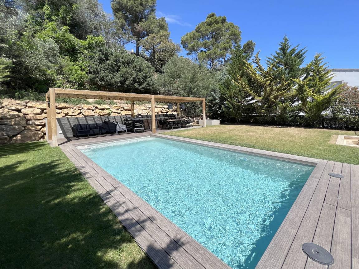 288 M² Cottage ∙ 4 Bedrooms ∙ 8 Guests - Sa Riera