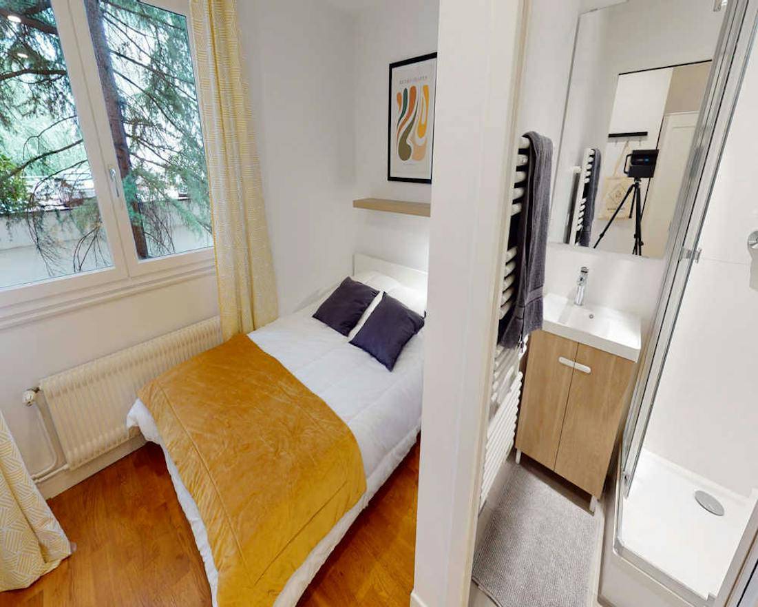150 M² Chambre Privée ∙ 1 Chambre ∙ 1 Personne - Écully