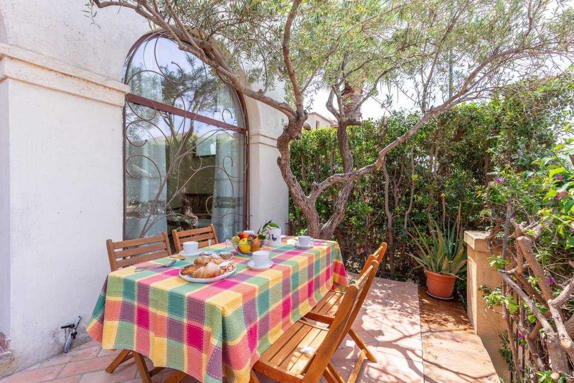 70 M² Apartamento ∙ 2 Habitaciones ∙ 4 Huéspedes - Villasimius