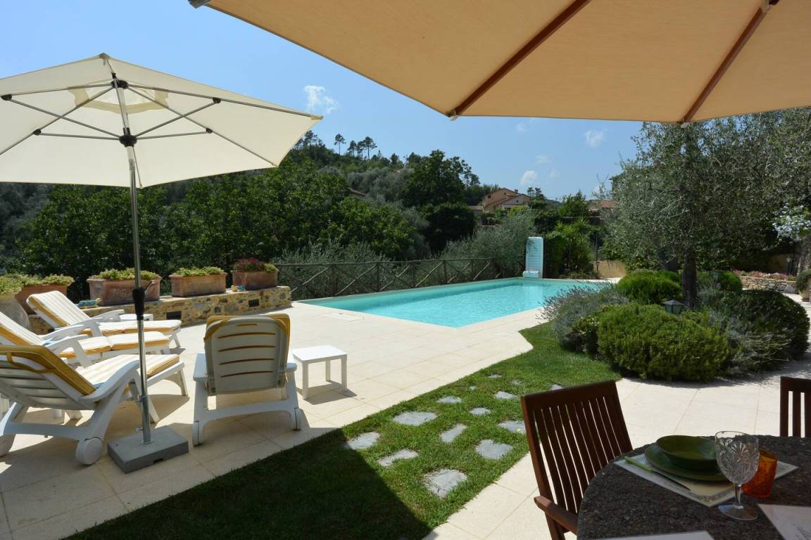 250 M² Villa ∙ 5 Schlafzimmer ∙ 10 Gäste - Alassio