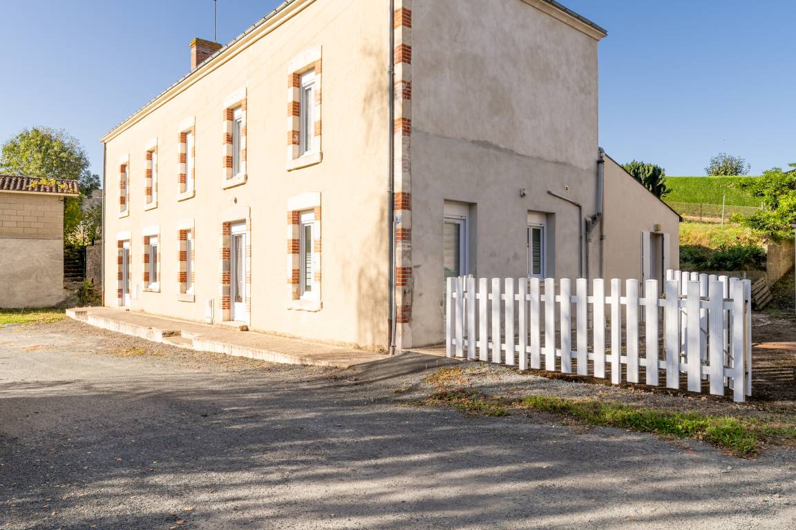 173 M² Huis ∙ 3 Slaapkamers ∙ 8 Gasten - La Châtaigneraie