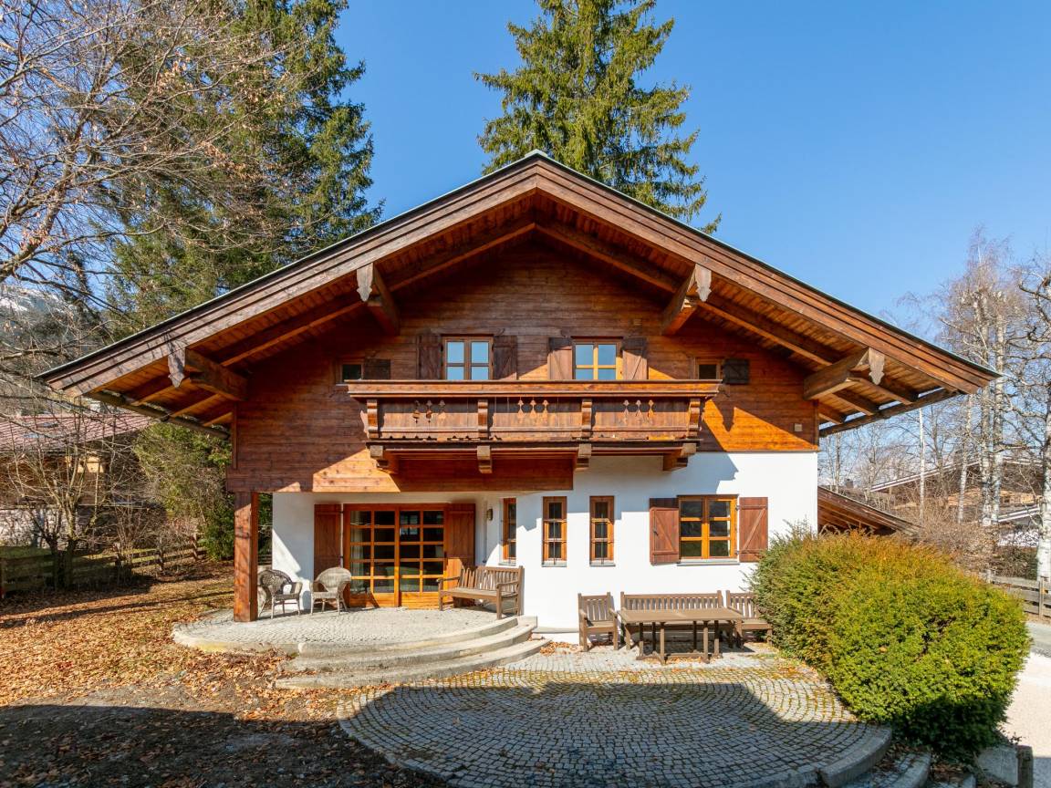 150 M² Chalet ∙ 4 Bedrooms ∙ 8 Guests - Tyrol