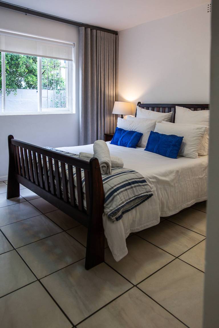 150 M² House ∙ 2 Bedrooms ∙ 4 Guests - Hermanus