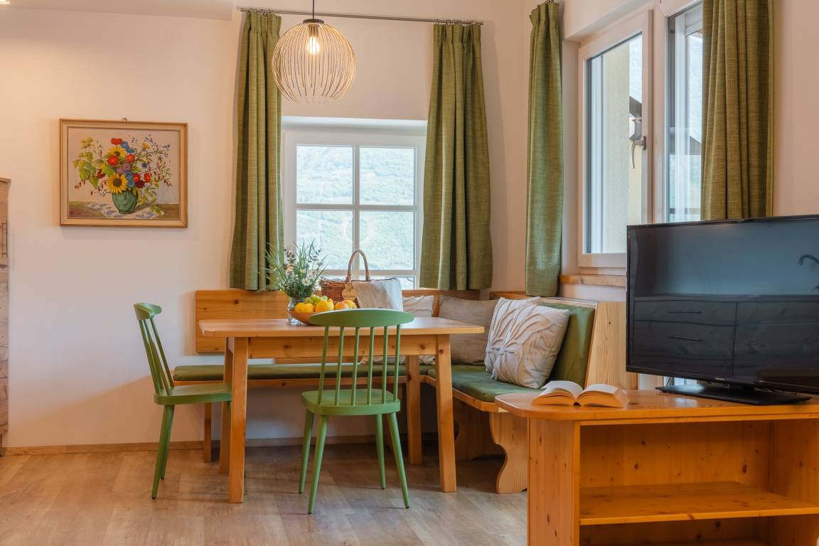 70 M² Ferienwohnung ∙ 2 Schlafzimmer ∙ 5 Gäste - Lana