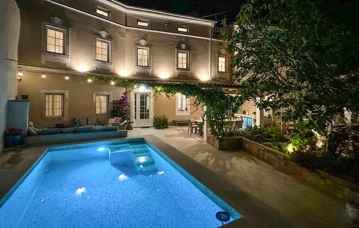 240 M² Ferienhaus ∙ 5 Schlafzimmer ∙ 10 Gäste - Novi Vinodolski