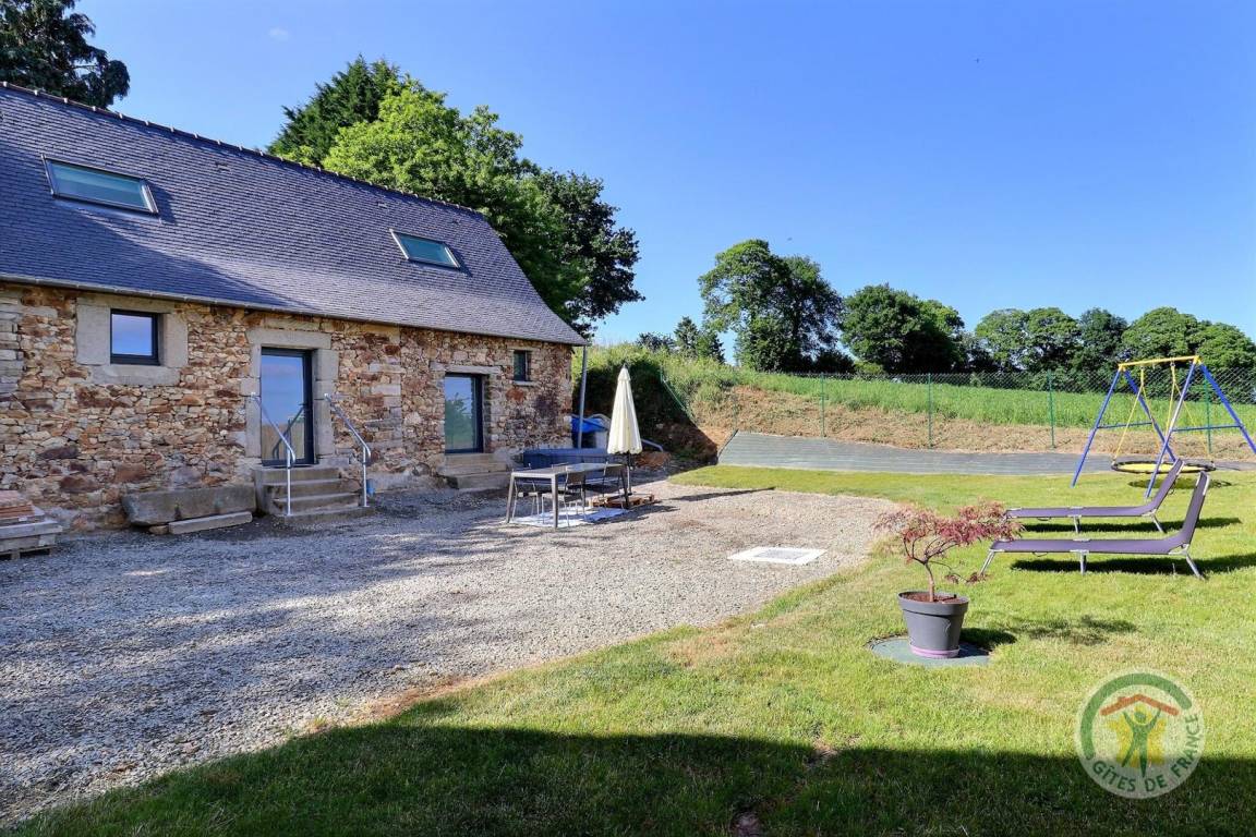 84 M² Gîte ∙ 2 Chambres ∙ 4 Personnes - Fougères