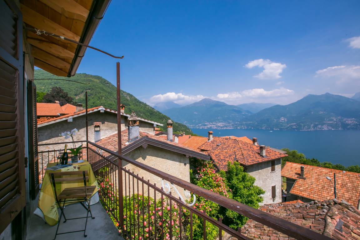 120 M² Chalet ∙ 3 Habitaciones ∙ 8 Huéspedes - Menaggio