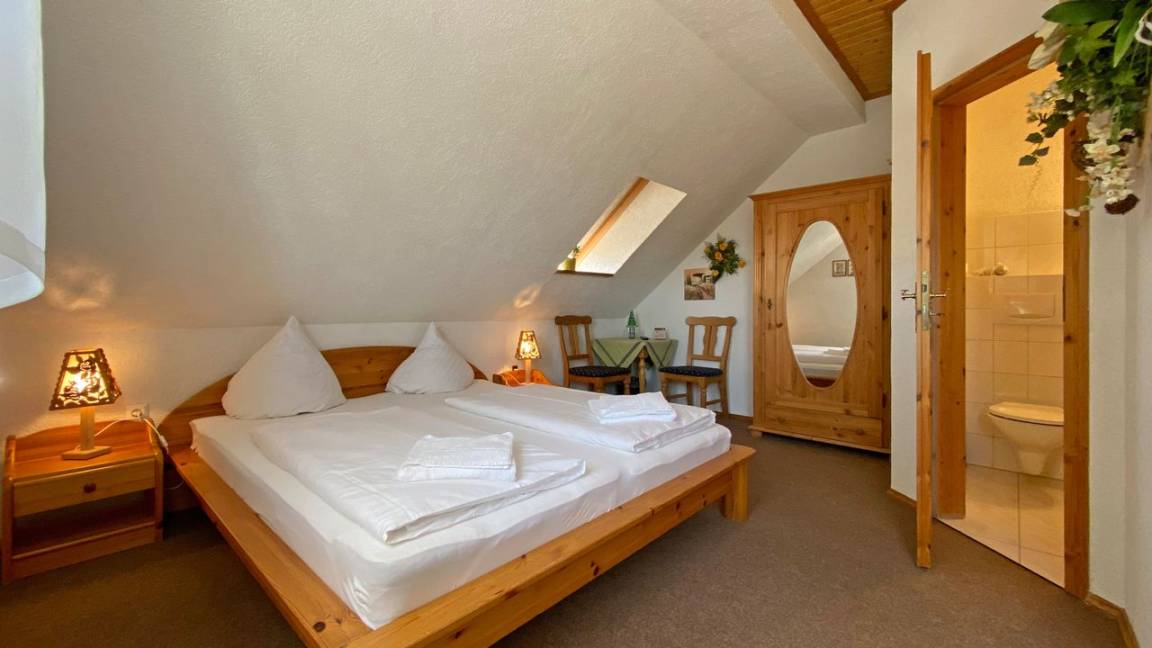 16 M² Hôtel ∙ 2 Personnes - Hohnstein