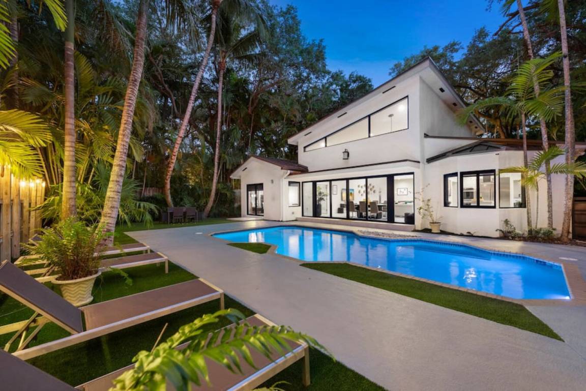 Maison De Vacances ∙ 5 Chambres ∙ 13 Personnes - Miami