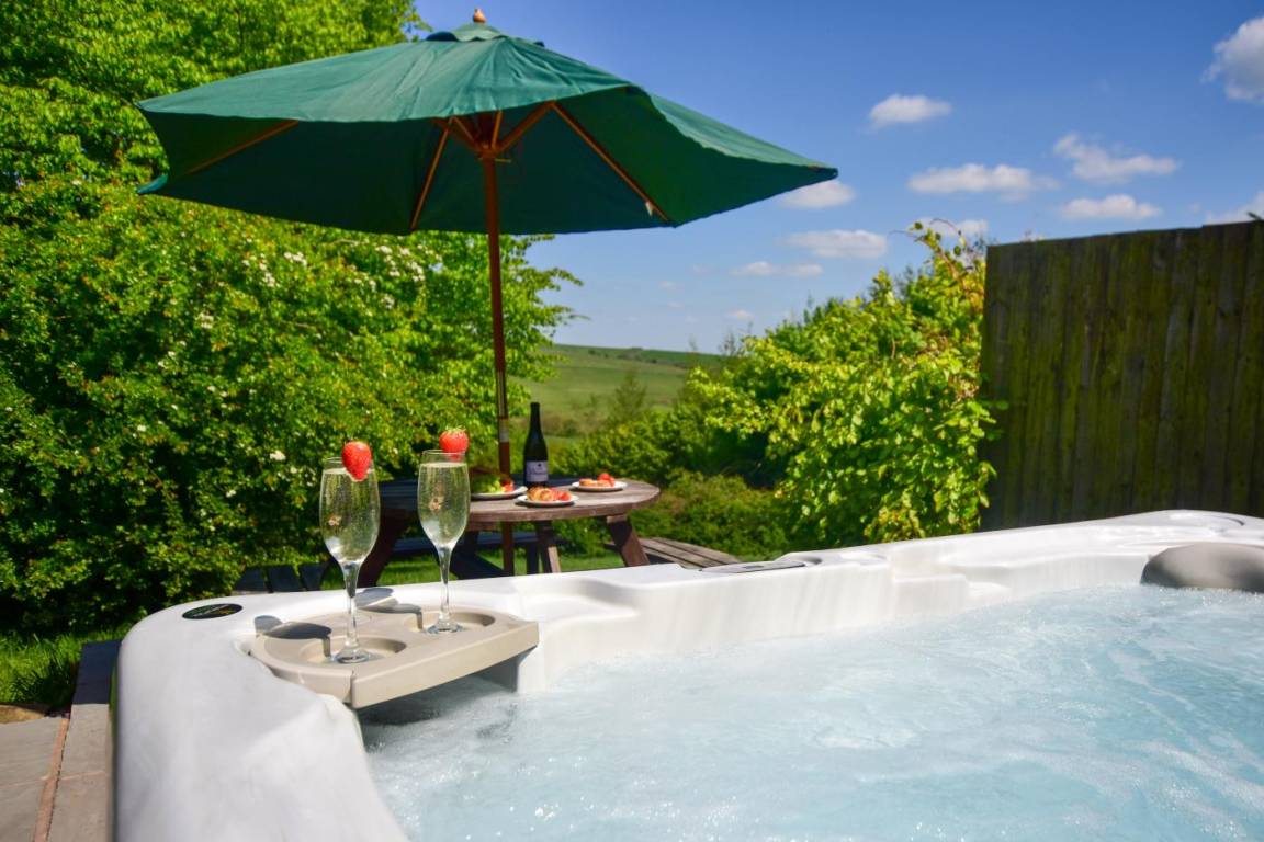 Cottage ∙ 2 Bedrooms ∙ 4 Guests - Leek