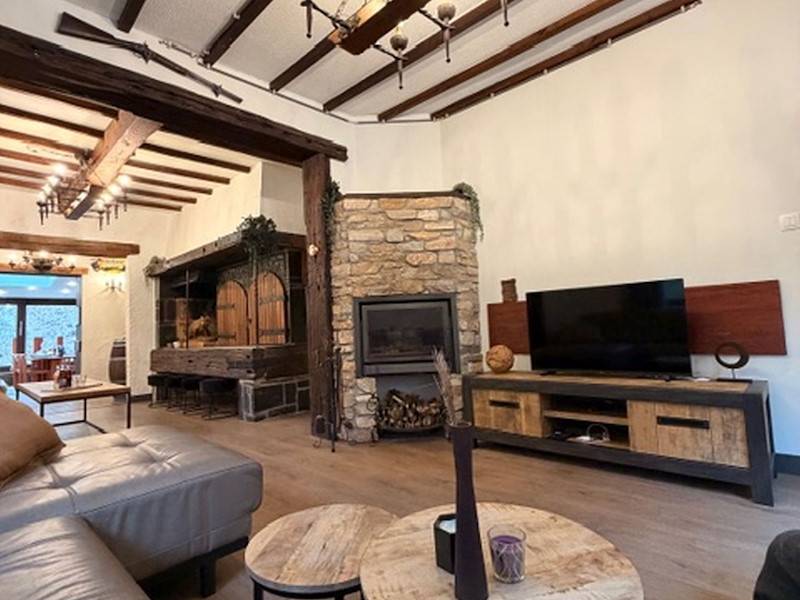 Maison De Vacances ∙ 10 Chambres ∙ 45 Personnes - Houffalize