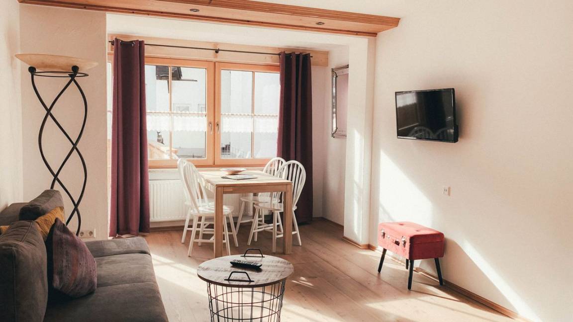 80 M² Apartment ∙ 2 Bedrooms ∙ 5 Guests - Schwangau