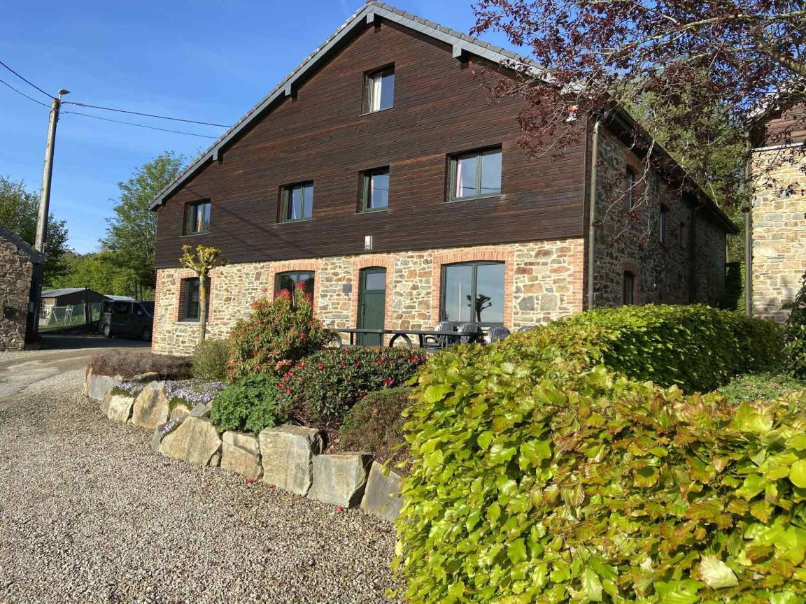 200 M² Ferienhaus ∙ 5 Schlafzimmer ∙ 11 Gäste - Stavelot
