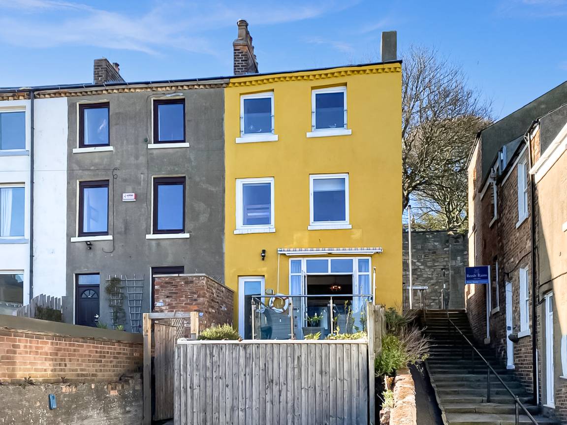 Cottage ∙ 4 Bedrooms ∙ 8 Guests - Scarborough