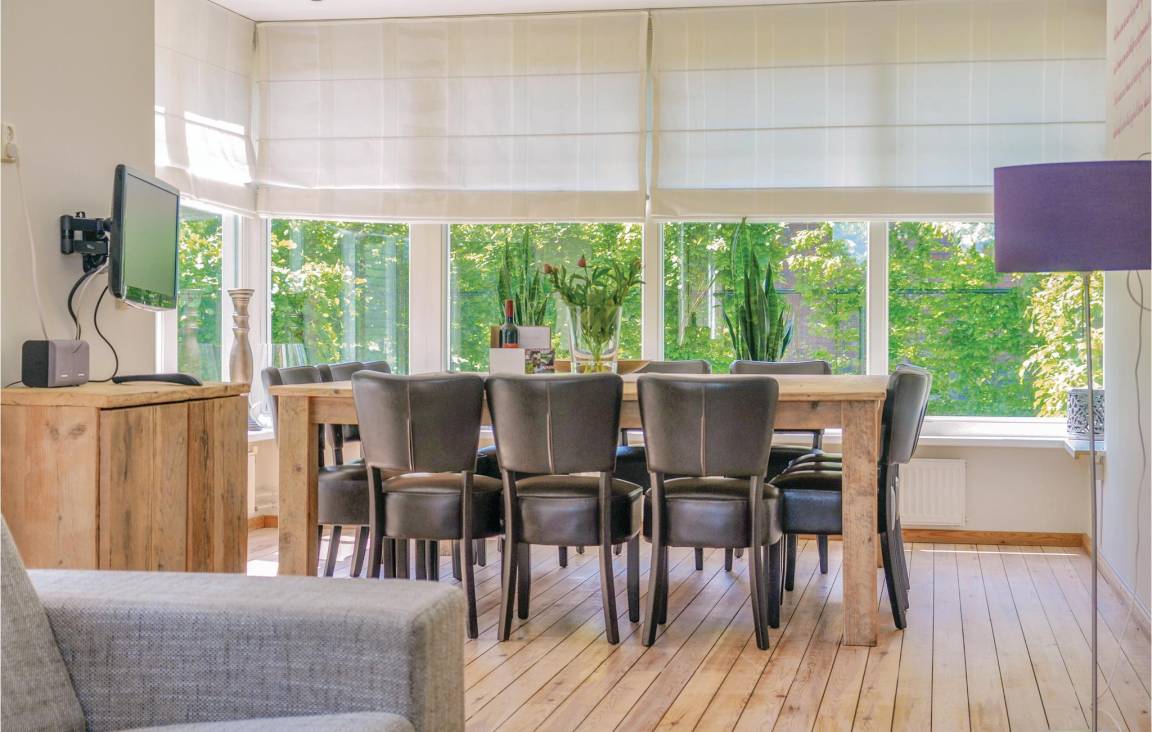 190 M² House ∙ 6 Bedrooms ∙ 12 Guests - Eindhoven