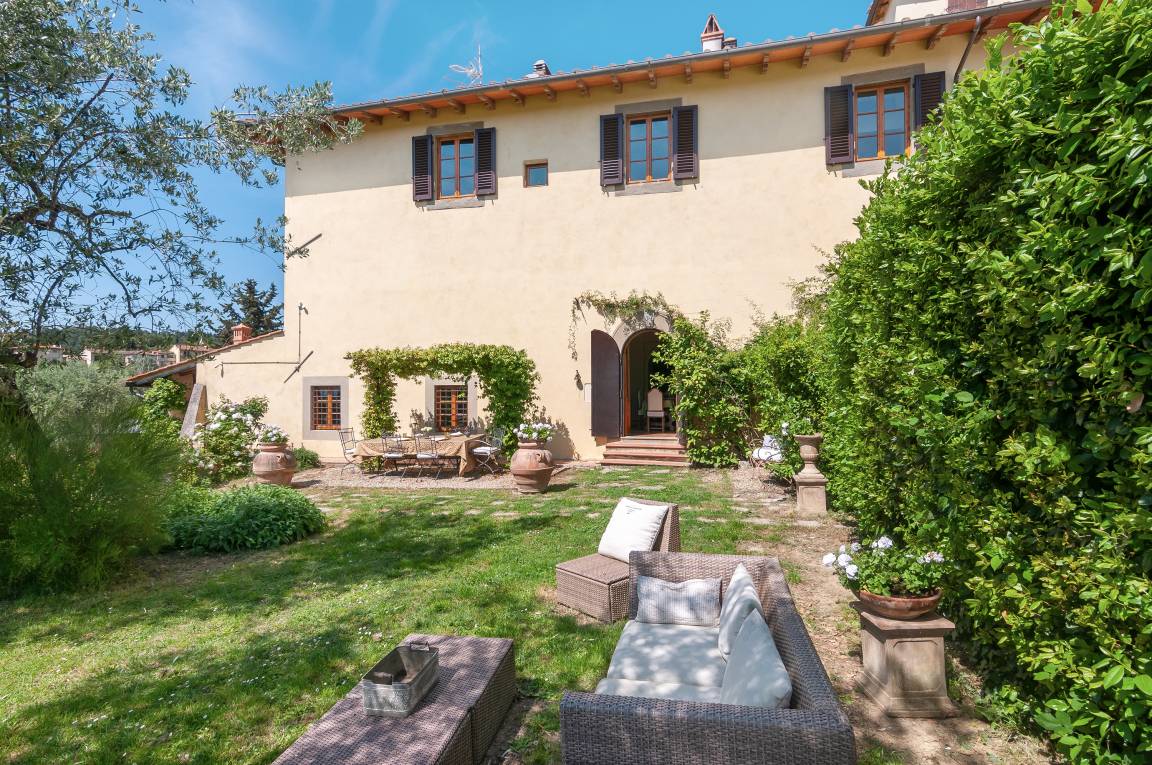 235 M² Villa ∙ 2 Bedrooms ∙ 8 Guests - Fiesole