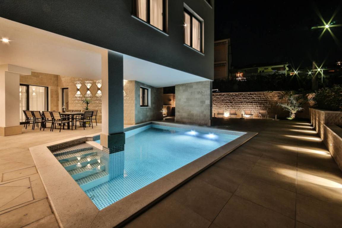 Villa ∙ 7 Schlafzimmer ∙ 14 Gäste - Okrug Gornji
