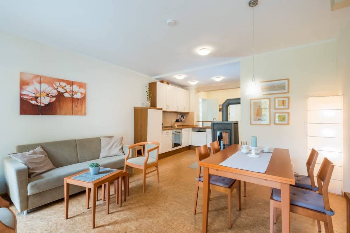 65 M² Apartamento ∙ 2 Quartos ∙ 5 Hóspedes - Alt Schwerin