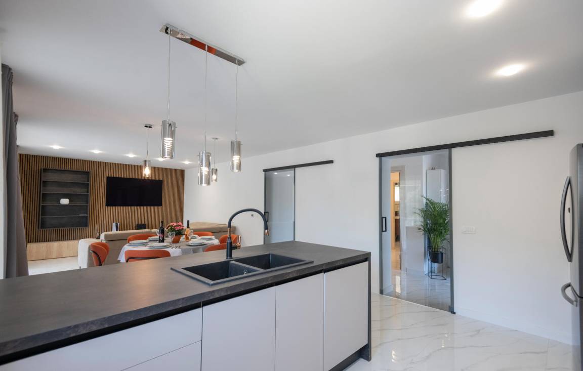 105 M² Casa ∙ 3 Habitaciones ∙ 6 Huéspedes - Omiš