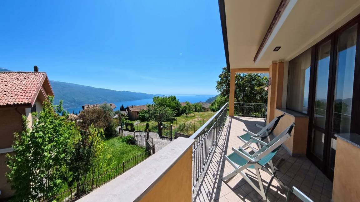 70 M² Villa ∙ 2 Bedrooms ∙ 4 Guests - Limone Sul Garda