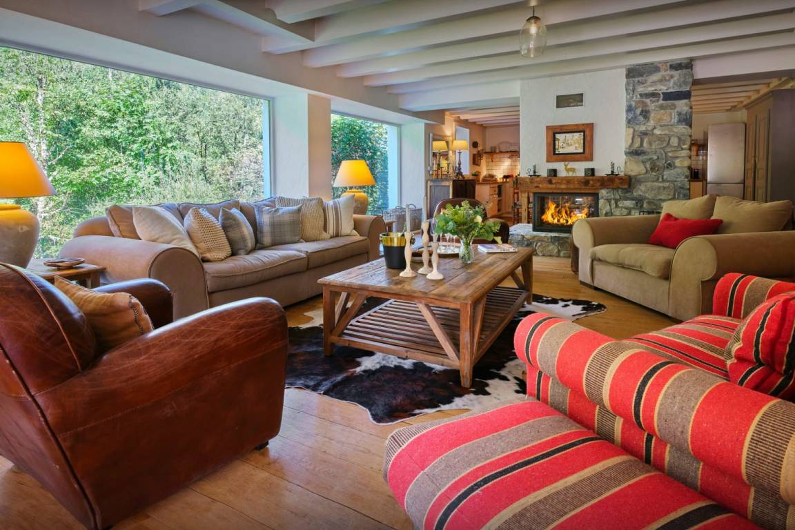300 M² Chalet ∙ 6 Chambres ∙ 12 Personnes - La Baume