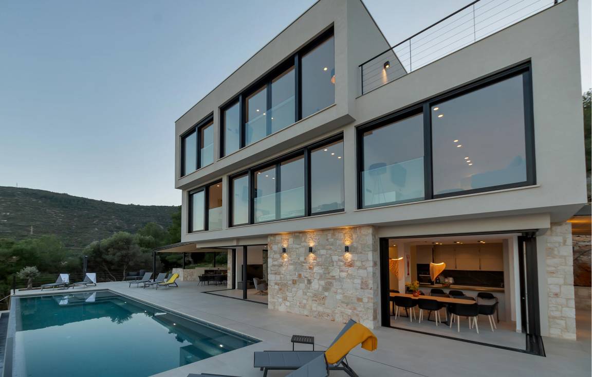 445 M² Casa ∙ 5 Habitaciones ∙ 12 Huéspedes - Vis