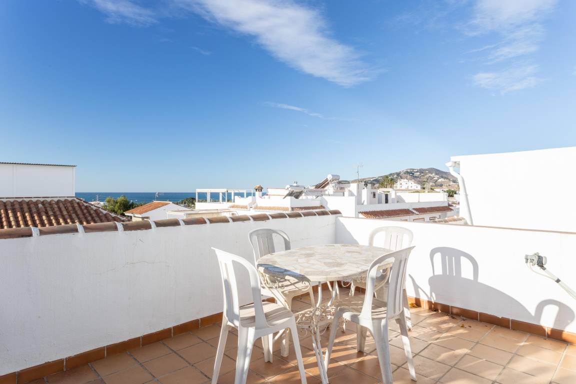 112 M² Appartement ∙ 3 Chambres ∙ 8 Personnes - Nerja