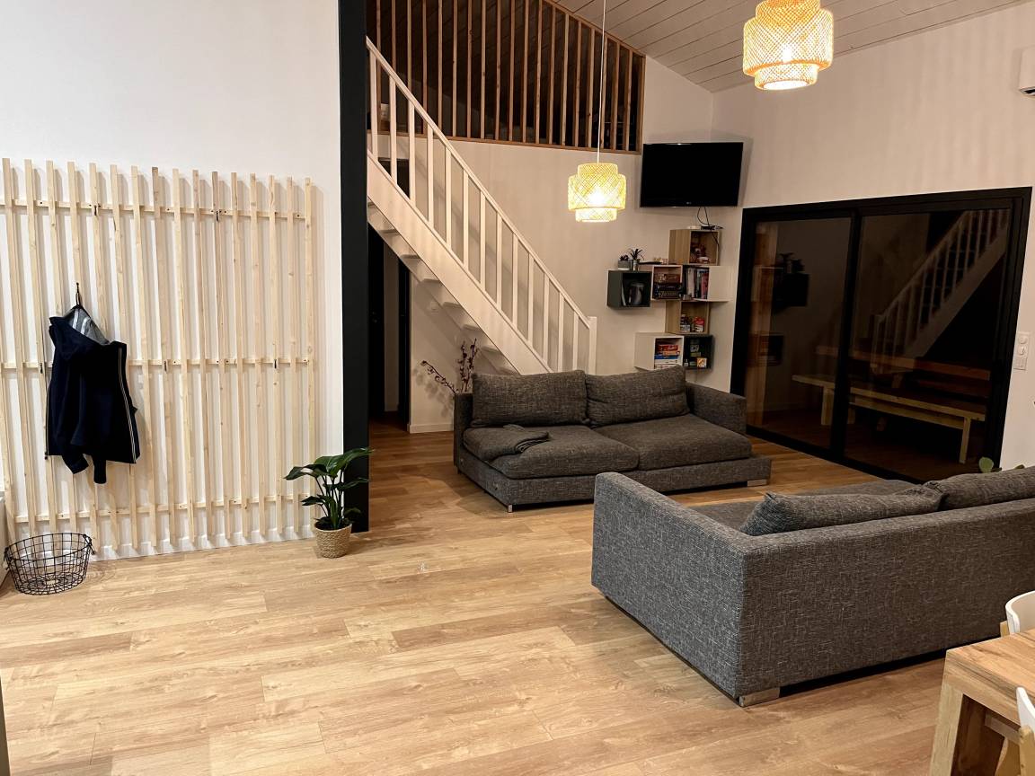 105 M² Talo ∙ 5 Makuuhuonetta ∙ 14 Vierasta - Aquitaine