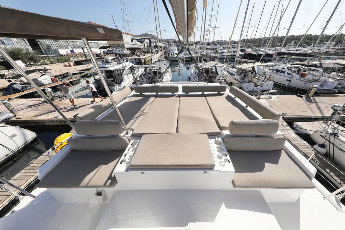 12 M² Casa Flotante ∙ 3 Habitaciones ∙ 6 Huéspedes - Trogir