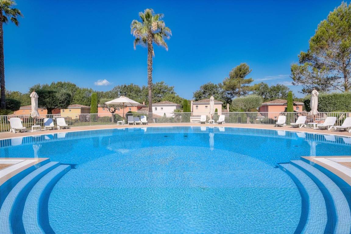 81 M² Appartement ∙ 2 Chambres ∙ 5 Personnes - Peymeinade