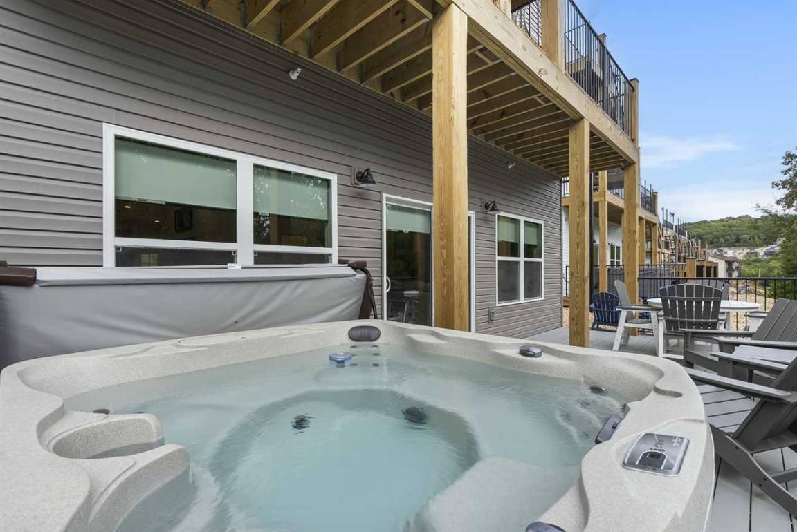 230 M² House ∙ 6 Bedrooms ∙ 16 Guests - Branson, MO