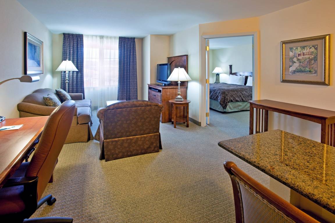 Condo ∙ 1 Bedroom ∙ 3 Guests - Albuquerque, NM