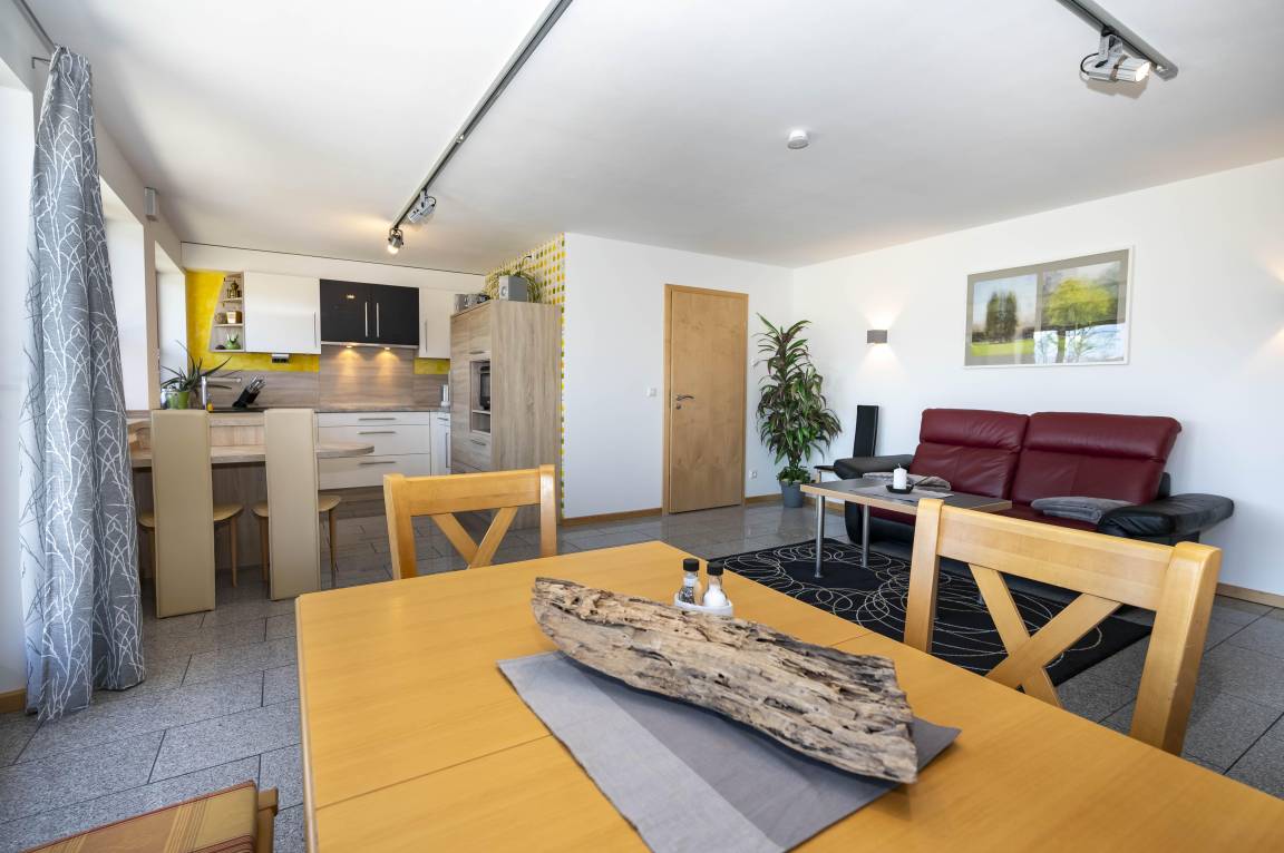 64 M² Ferienwohnung ∙ 1 Schlafzimmer ∙ 4 Gäste - Ofterschwang