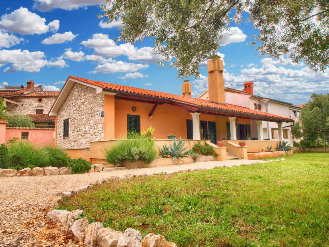 80 M² Ferienhaus ∙ 1 Schlafzimmer ∙ 4 Gäste - Poreč