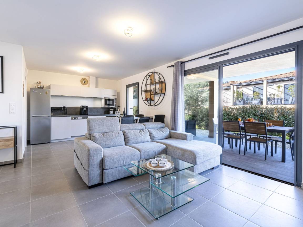 68 M² Appartement ∙ 1 Chambre ∙ 4 Personnes - Bonifacio