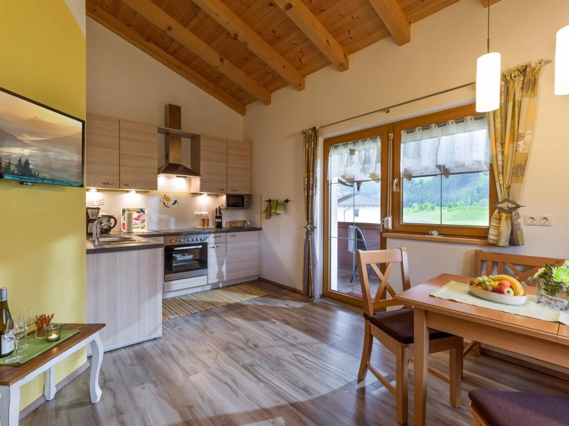 60 M² Ferienwohnung ∙ 2 Schlafzimmer ∙ 5 Gäste - Uderns