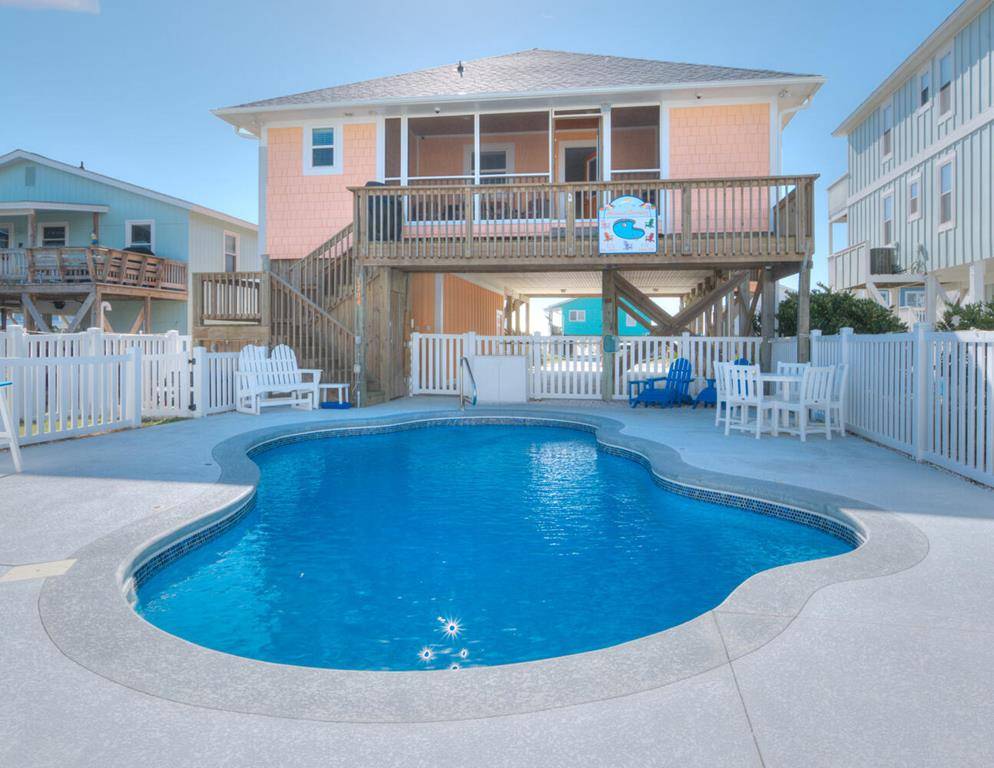 House ∙ 4 Bedrooms ∙ 10 Guests - Oak Island, NC