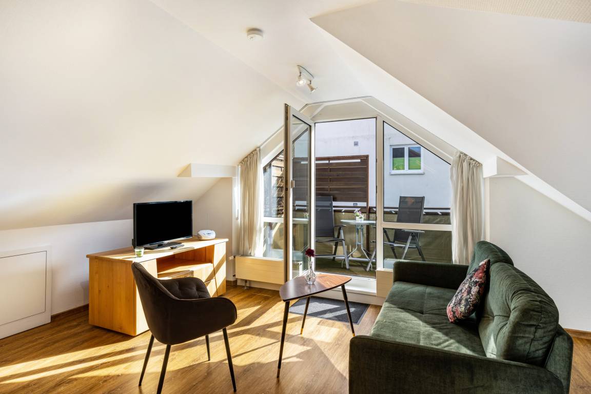 36 M² Ferienwohnung ∙ 1 Schlafzimmer ∙ 2 Gäste - Bad Urach