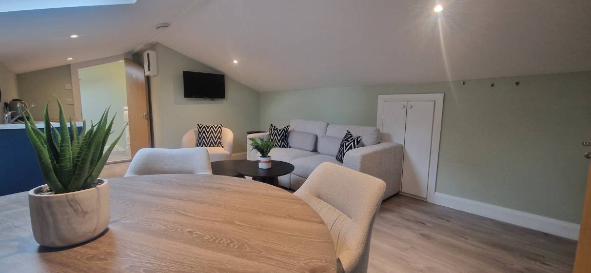 65 M² Apartamento ∙ 2 Habitaciones ∙ 4 Huéspedes - Dublín