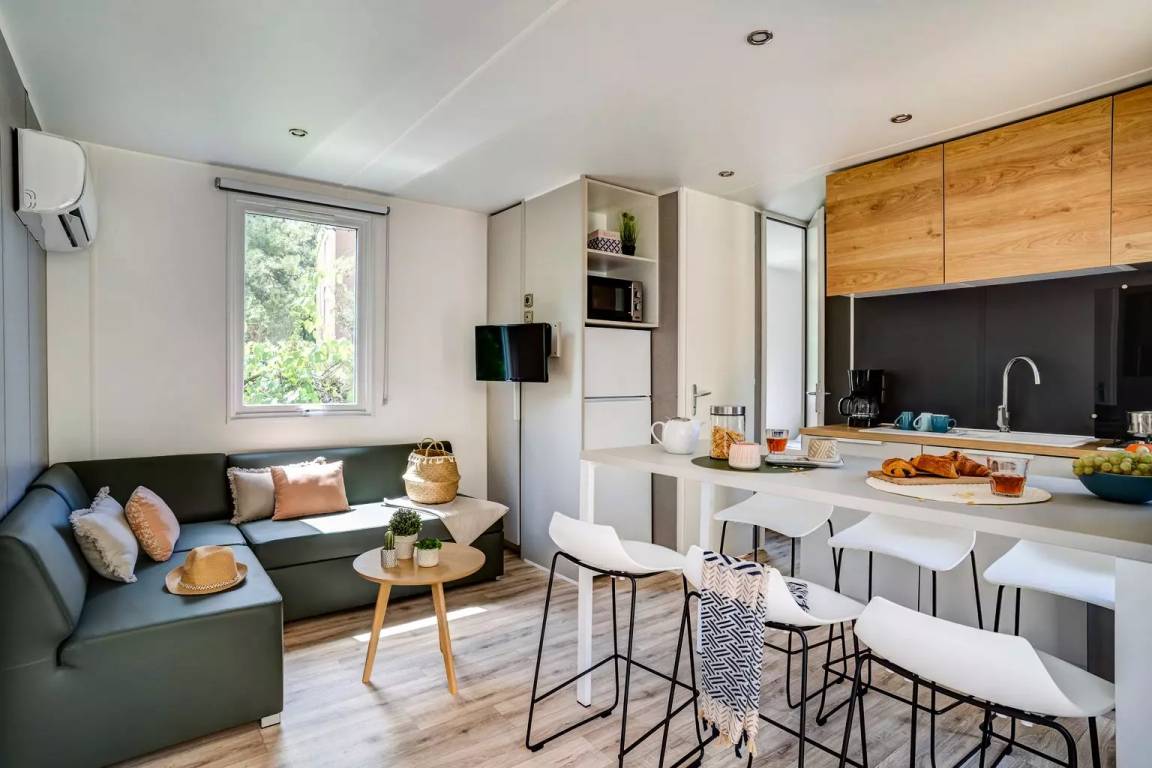 62 M² Mobil-home ∙ 4 Chambres ∙ 10 Personnes - Corse