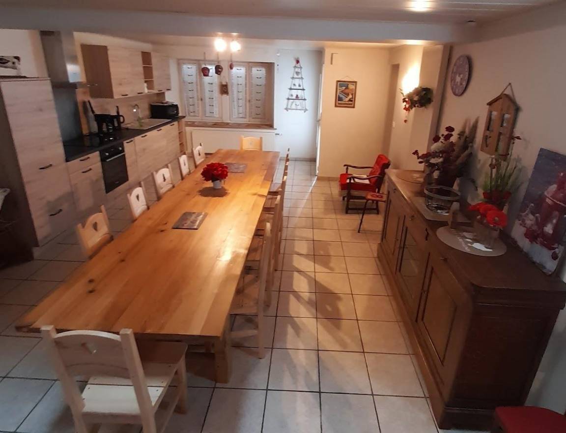 130 M² Gîte ∙ 5 Chambres ∙ 12 Personnes - Pontarlier