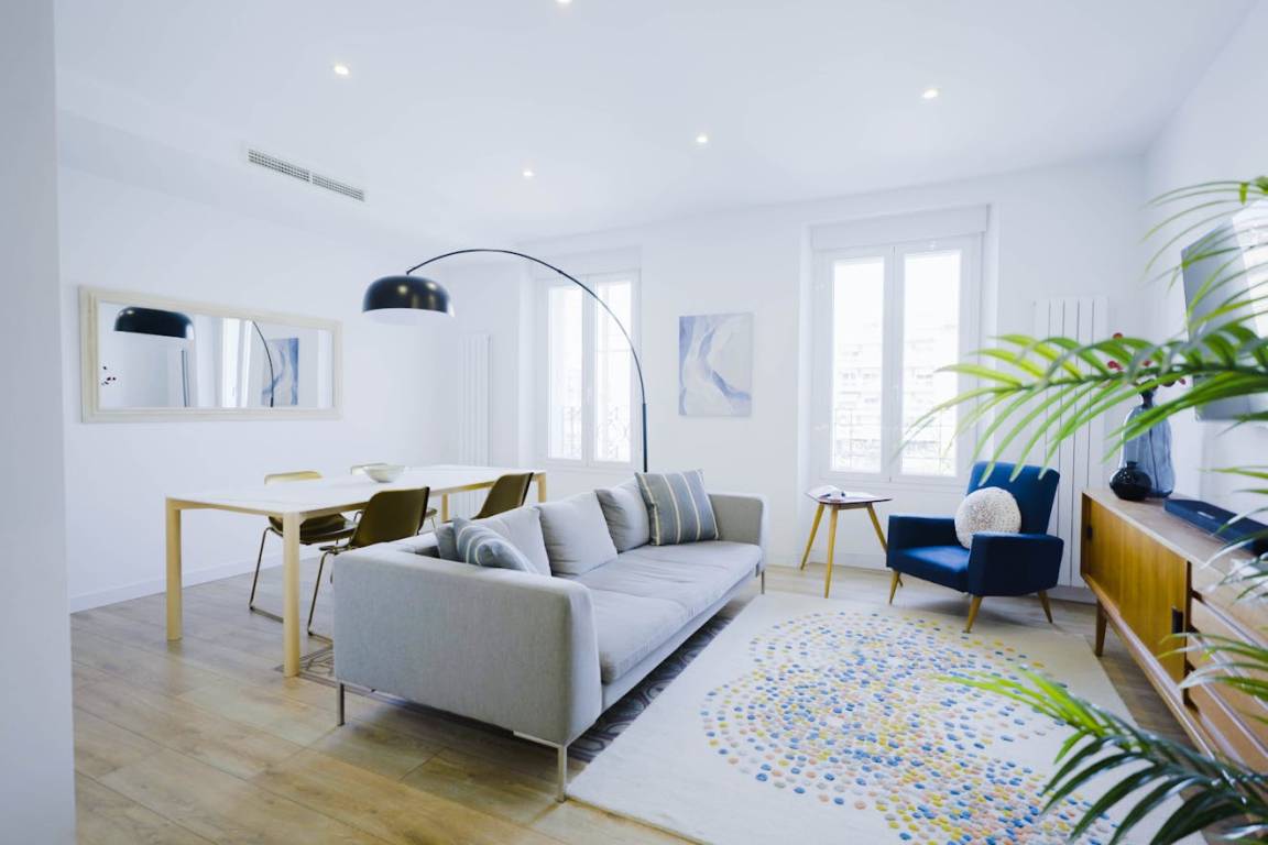130 M² Apartamento ∙ 2 Habitaciones ∙ 4 Huéspedes - Chueca