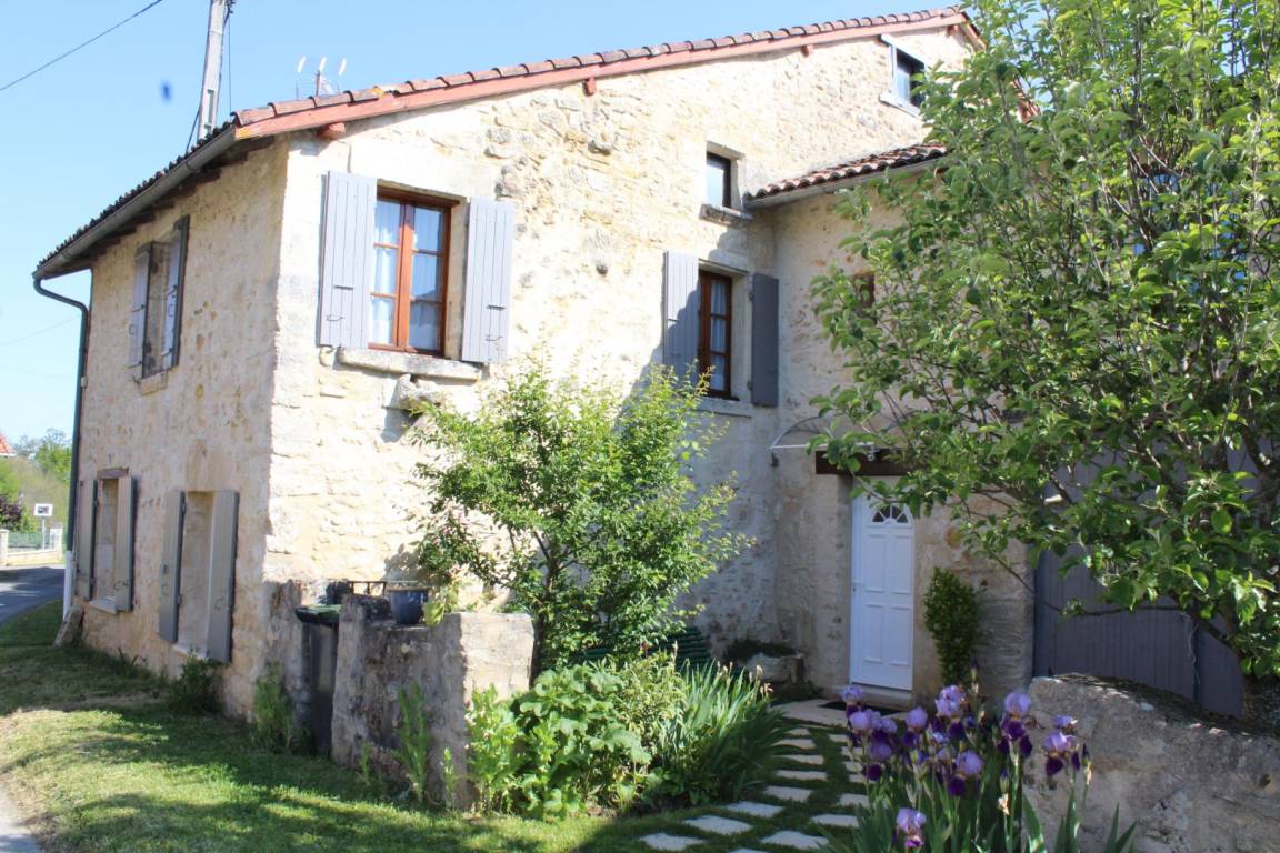 100 M² Gîte ∙ 2 Chambres ∙ 6 Personnes - Brantôme en Périgord