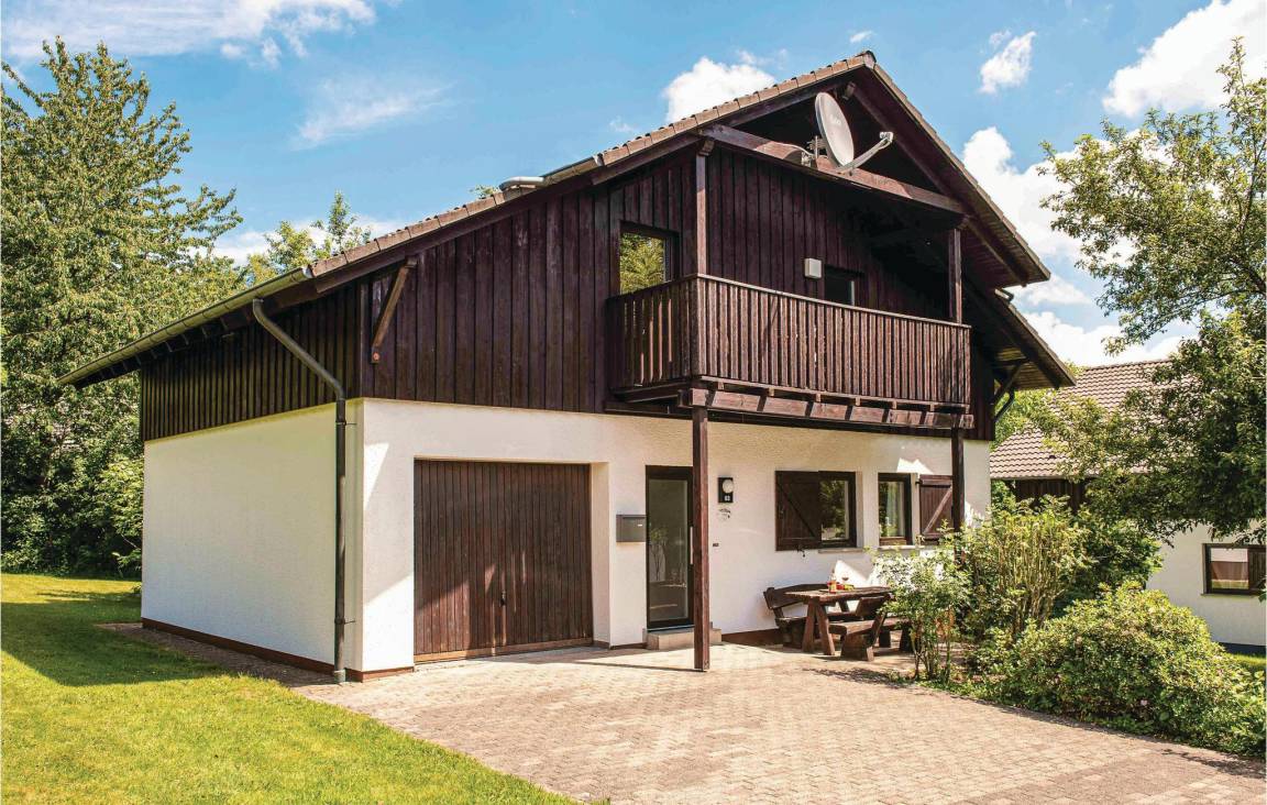 110 M² Ferienhaus ∙ 4 Schlafzimmer ∙ 7 Gäste - Hermeskeil