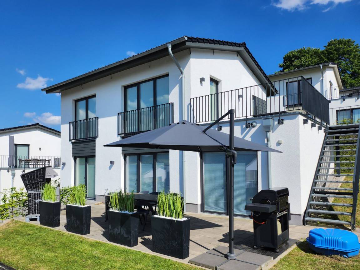 108 M² Huis ∙ 3 Slaapkamers ∙ 6 Gasten - Diemelsee