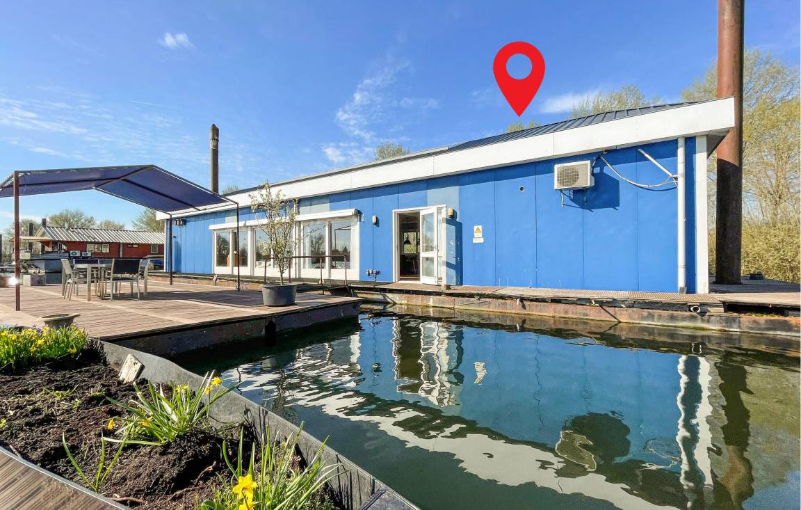 85 M² Huisboot ∙ 2 Slaapkamers ∙ 5 Gasten - Oss