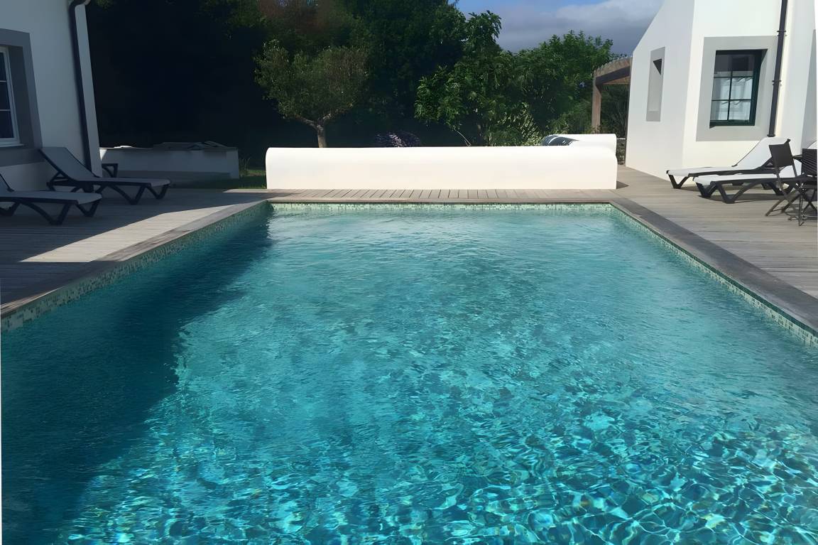 375 M² Villa ∙ 8 Bedrooms ∙ 16 Guests - Bangor, France